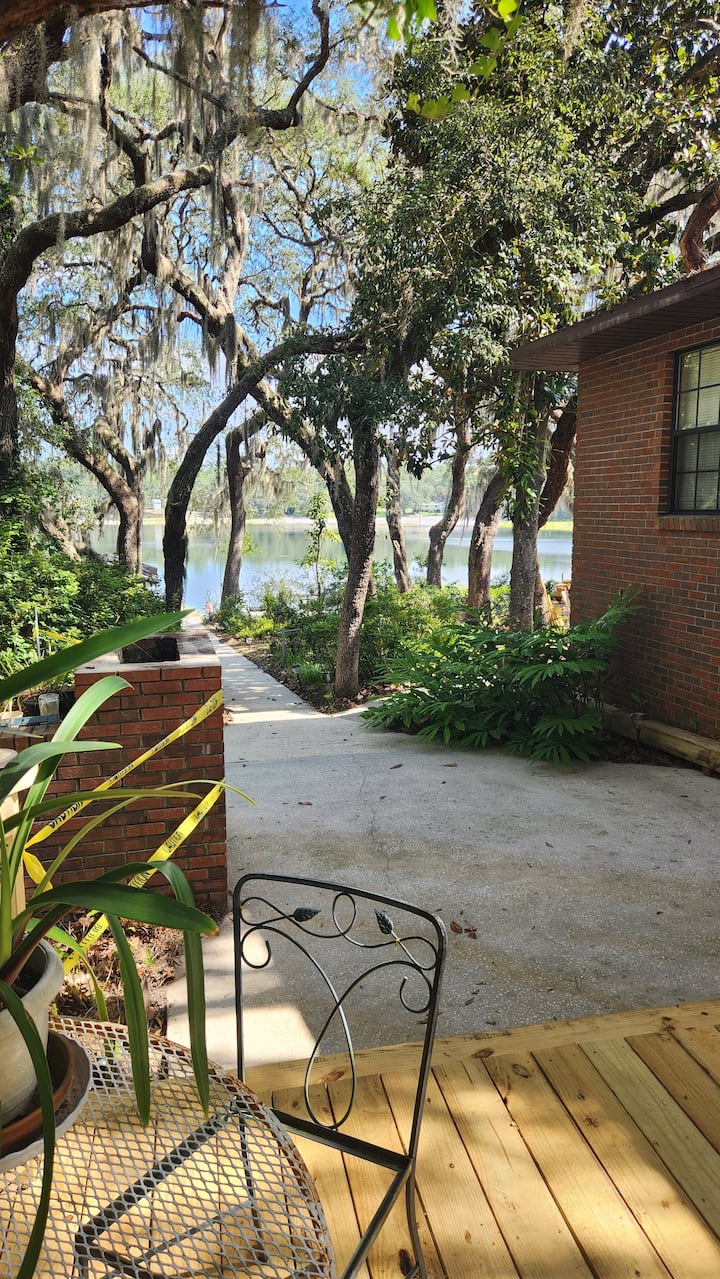 Cozy Lake Apartment - Mike Roess Gold Head Branch State Park, Keystone Heights