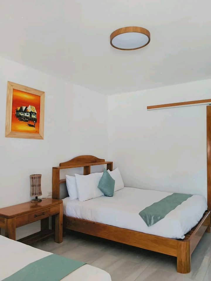 Island Hopping W/ 2 Nights Stay - Hinatuan