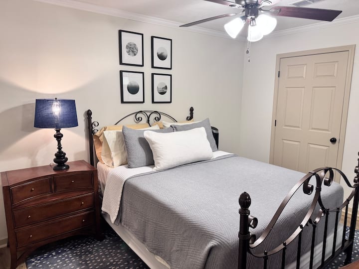 Cozy But Chic 1br Condo W/ Super Homey Vibes! - Starkville, MS