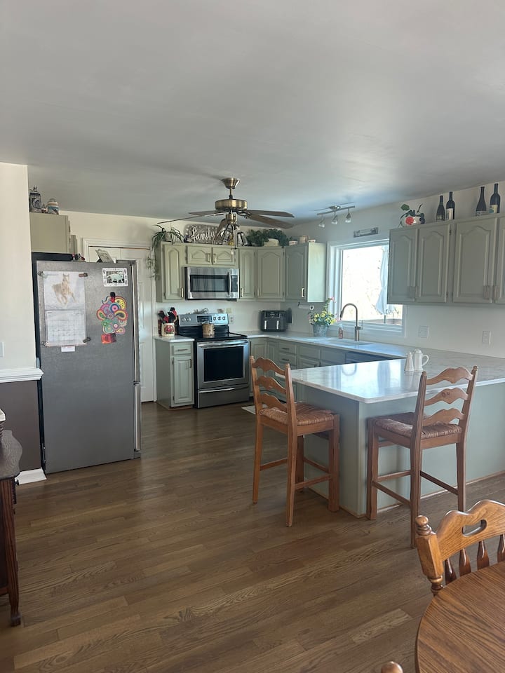 Vt Football Vt And Radford Graduation Rental - Peaceful And Private Setting - Blacksburg
