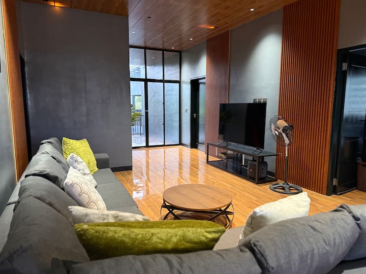 Amara - Casa Soleia Guesthouse - Dinalupihan