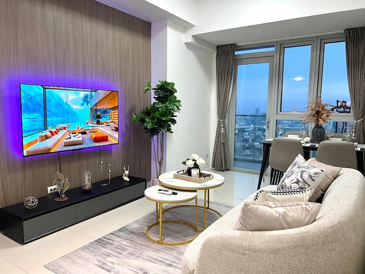 Modern 3br Uptown Parksuites Bgc With Balcony - Taguig