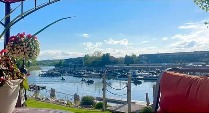 Cozy Riverside Hideaway On The Missouri River - Bismarck, ND