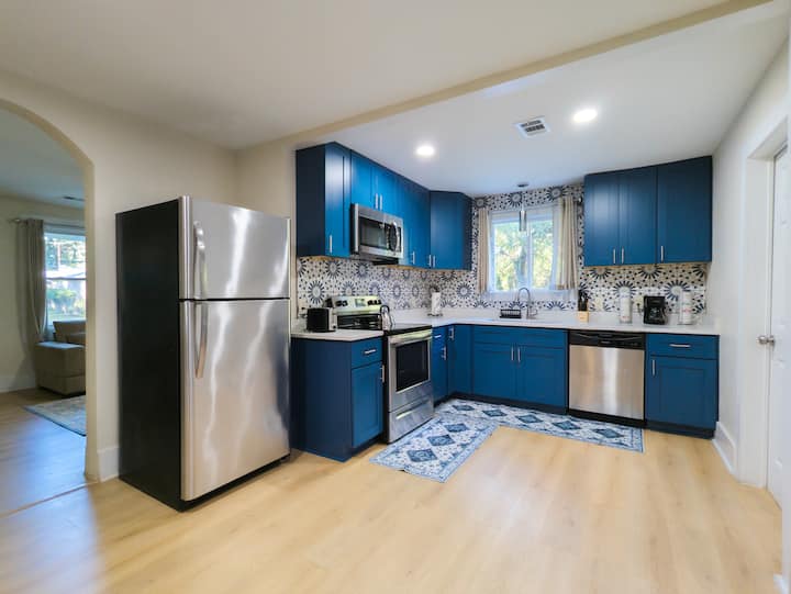 The Crestwood: Modern | Mtr | Near Atl Landmarks - Lithonia, GA