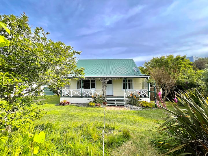 The Beach Cottage - Mangawhai Heads - Northland