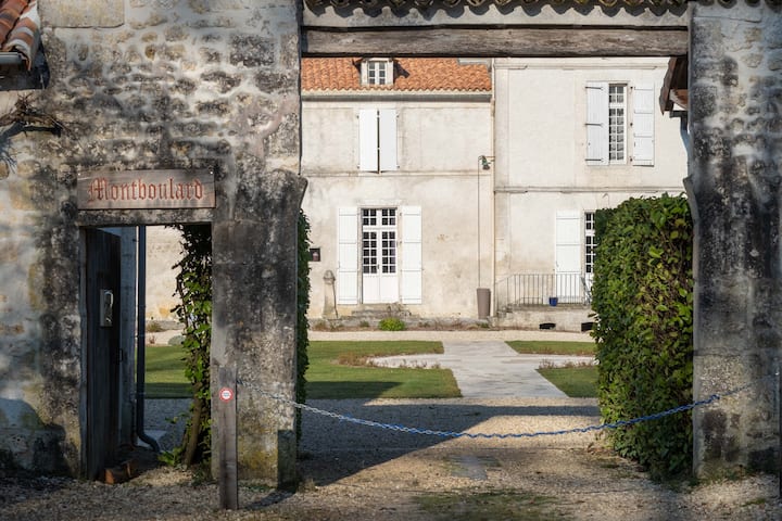 Le Logis - 5 Chambres 8 Lits - Angoulême