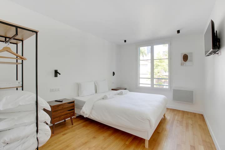 Confort à Saint-ouen – Appartement Climatisé - ibis Budget Paris La Villette 19ème