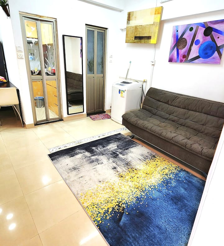 Simple 2 Bedrooms Apt In Kowloon Mins Walk To Mtr - Jordan