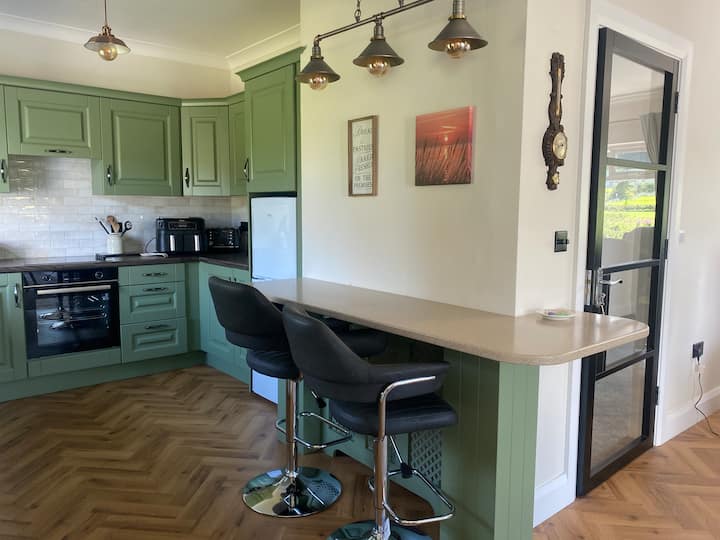 Fab New Renovation, 2km Westport, 3 Bd 3 Bth For 6 - ウェストポート