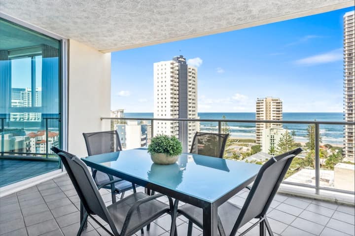 Oceanfront 3br Paradise | Pool, Spa & Views - Broadbeach