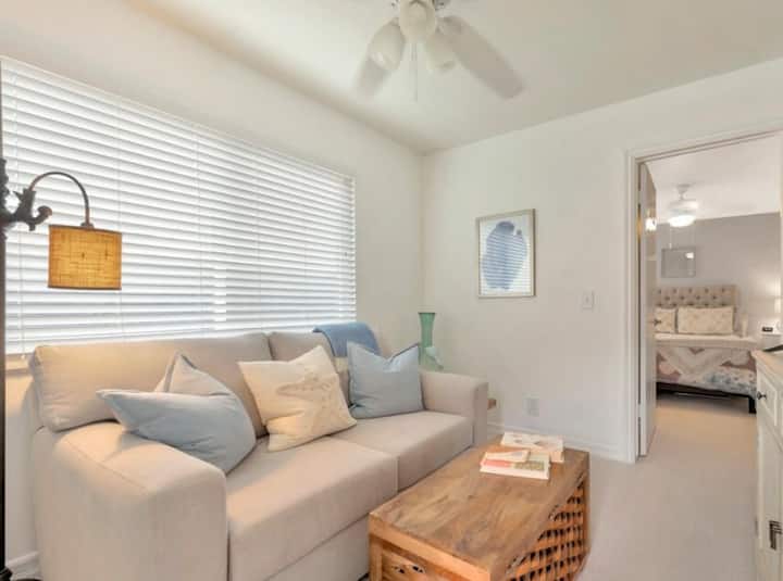 Private Agoura Guesthouse - Santa Monica Mountains - Calabasas