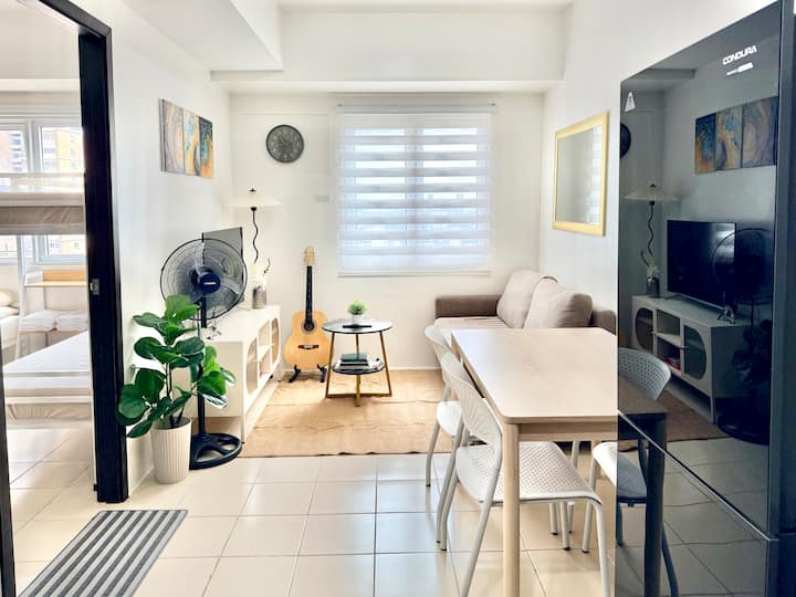 La Casa Covent Manila @30th Near Board Exam Venue - Quezon City