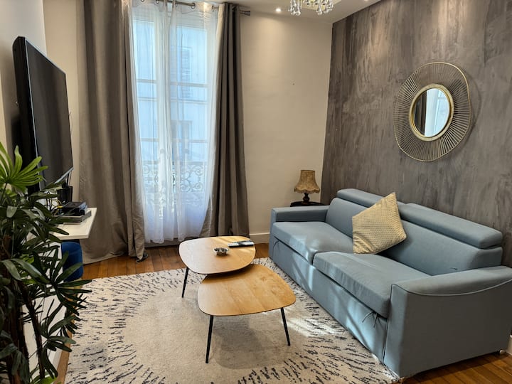 Appart Entre L’arc De Triomphe Et Le Sacré Cœur - Paris