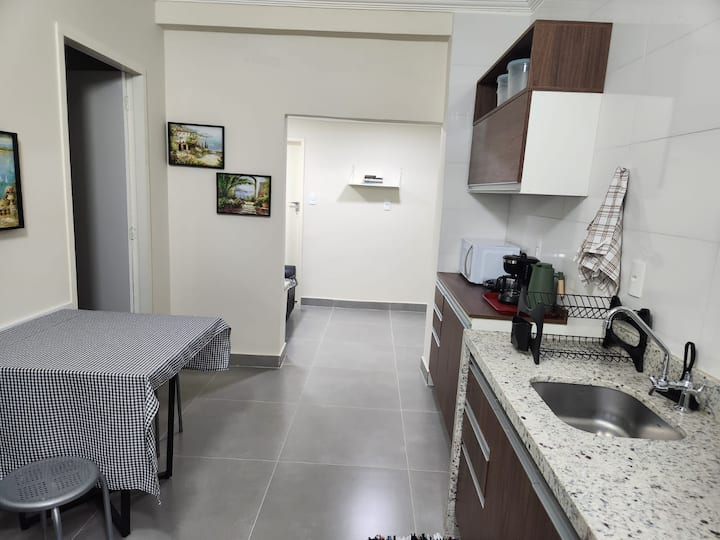 Casa "C" Em Bairro Tranquilo E Trânsito Local. - Campinas