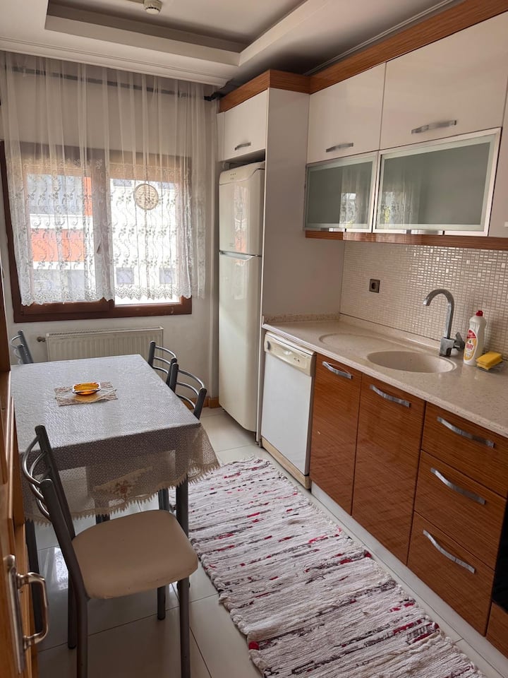 Karşıyakada Aileye Uygun 2+1 - İzmir