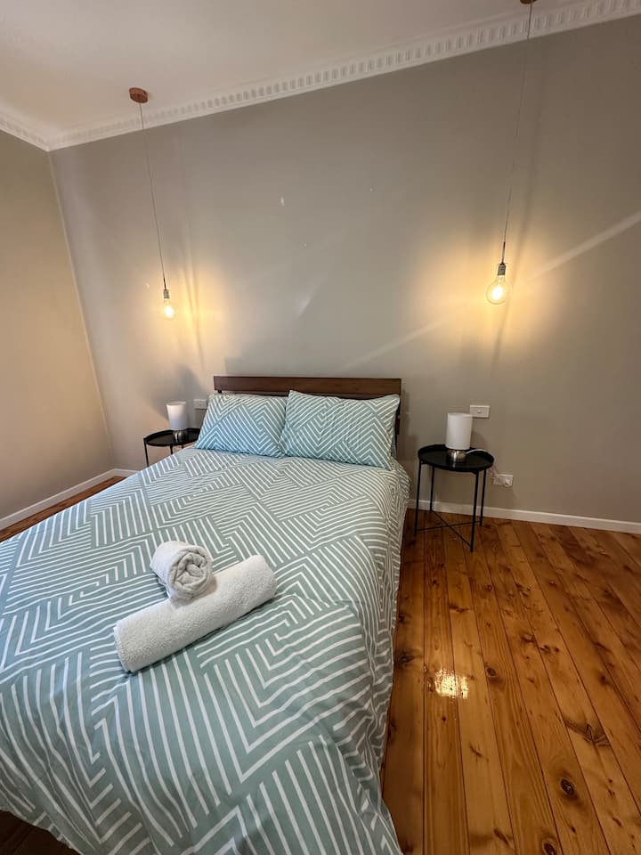 Pasadena Retreat- Sleeps 10 - Mildura