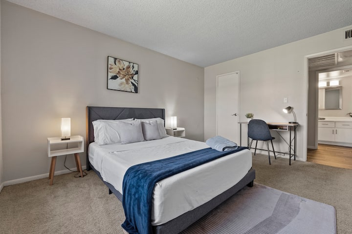 Pool | Gym | Great For Mid/long Stays - Mesa, AZ