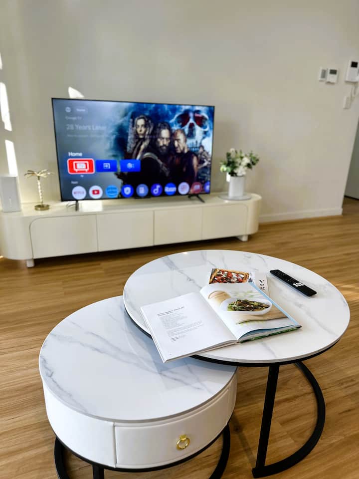 Quiet Penthouse Epping Near Train Shops University - Parramatta