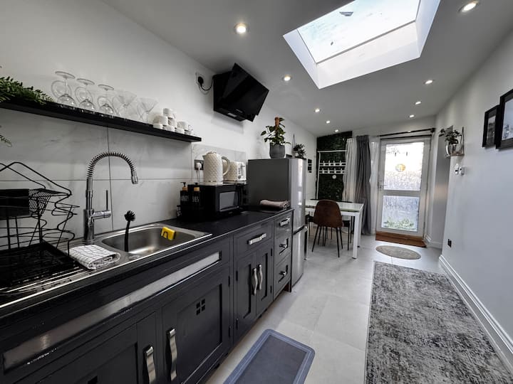 The Heathrow Hideaway - Hounslow