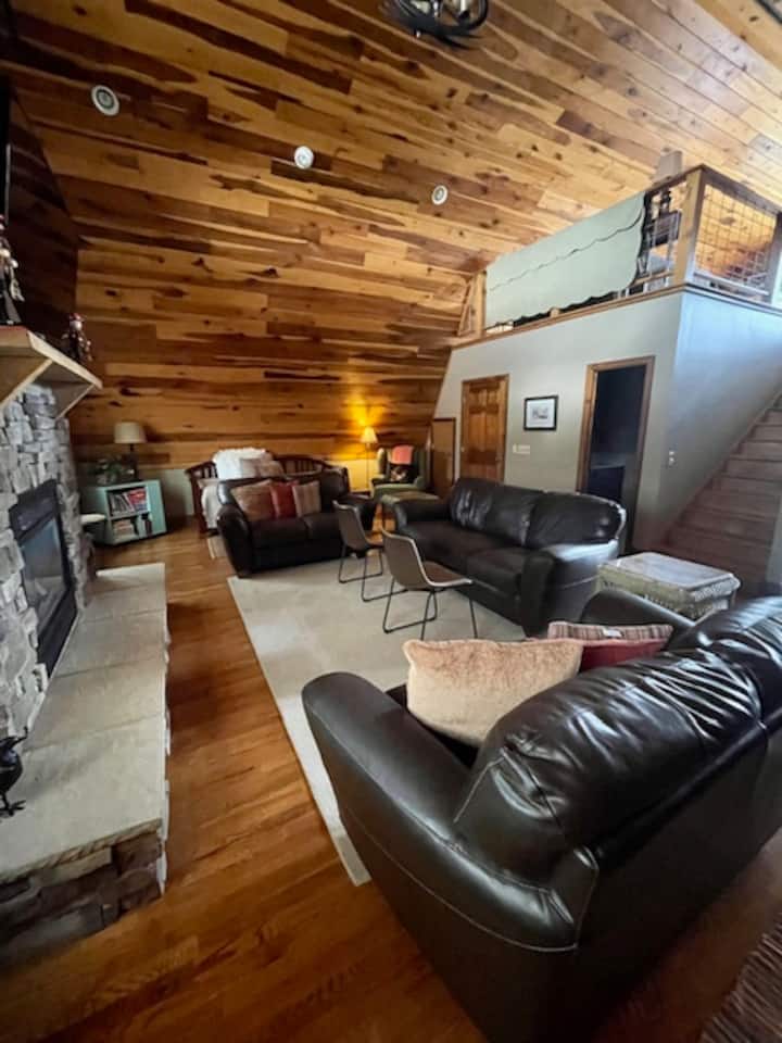 Cedar Rock Lodge - Henry Horton State Park, Chapel Hill