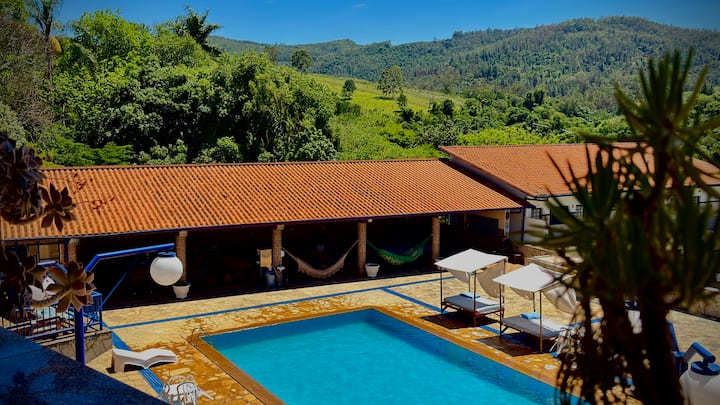 Quarto Família | Piscina + Jogos | Pet Friendly - Amparo