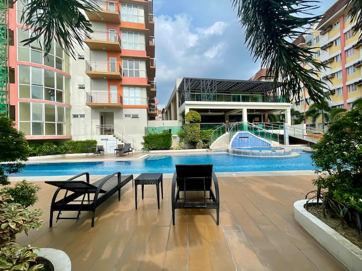 Cozy Condo | Near Airport - Taguig