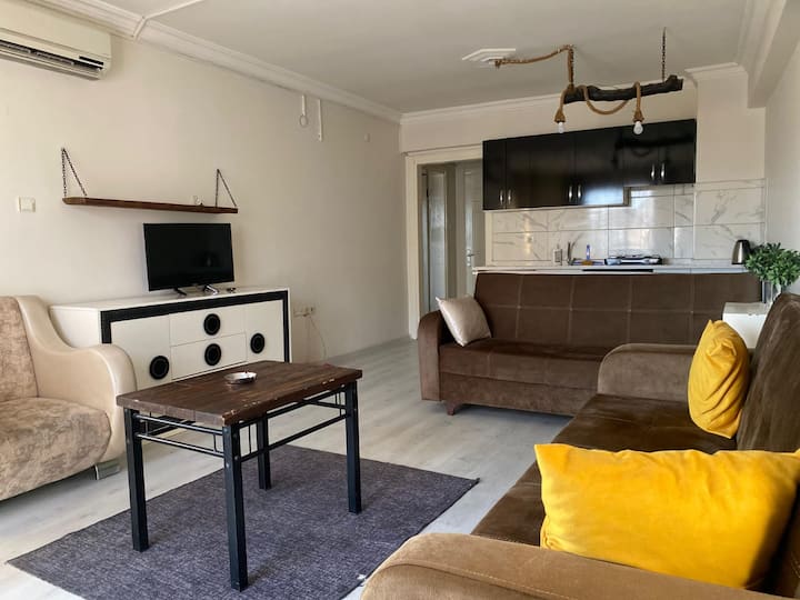 Havaalanı Ve Fuara Yakın 1+1 - Buca