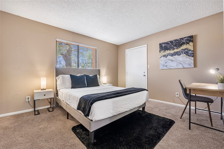 1br | Gym | Pool | Great For Mid/long Stays - Mesa, AZ