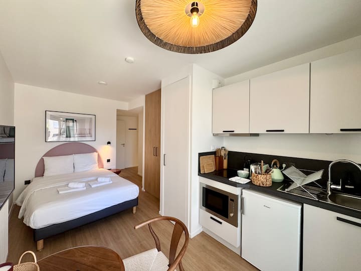 We Live Inn Sharies Reims - C403 - Reims