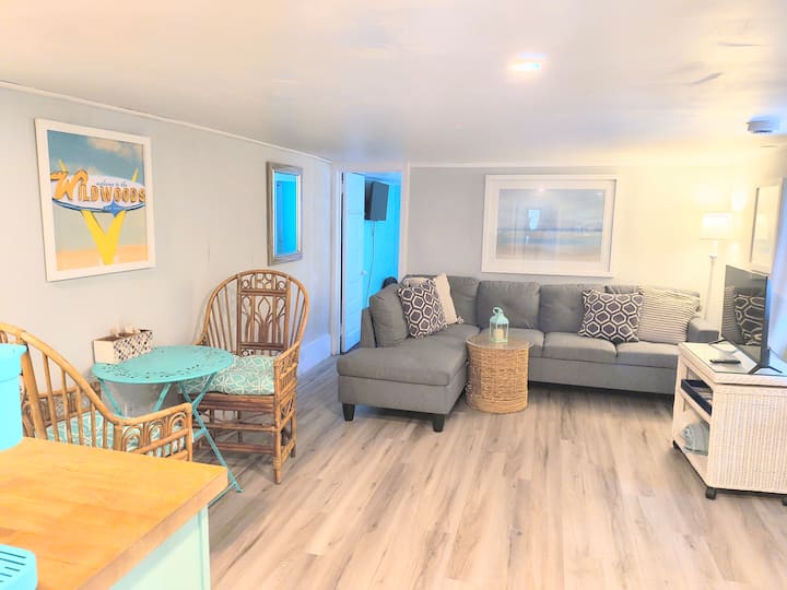 Surf Avenue Cozy Apartment 1 - North Wildwood, NJ