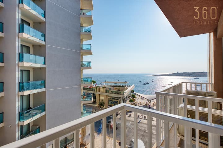 Beautiful Seafront 1br Apt W/balcony & Ac In Qawra - Malta