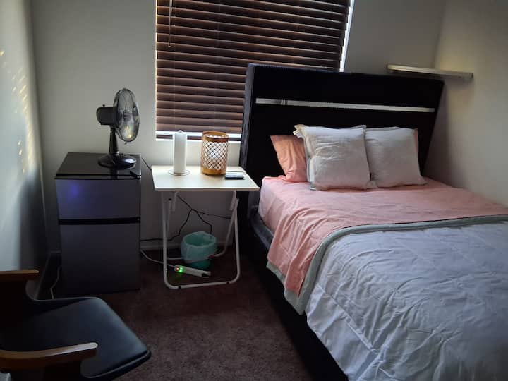 Tranquil Place. A Home Away From Home. - Moreno Valley, CA