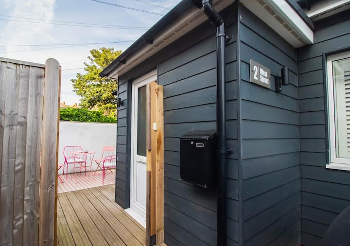 Seaside Hideaway - Seaford