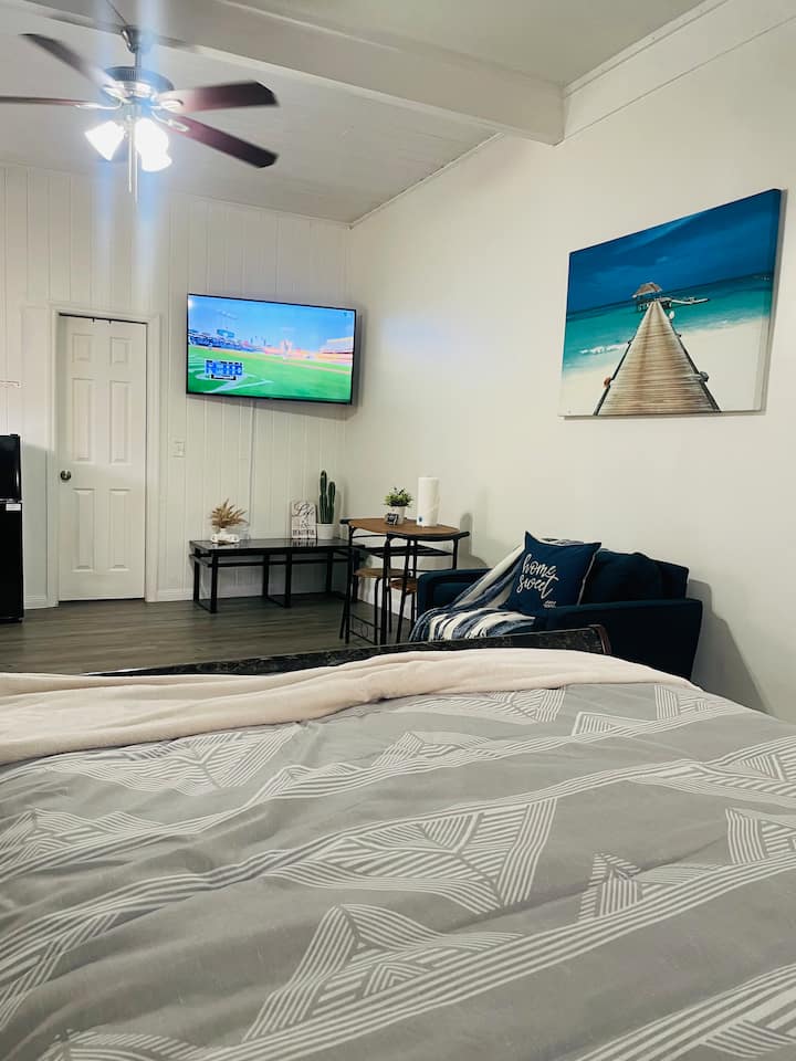Cozy Studio Jacksonville, Florida - Jacksonville, FL