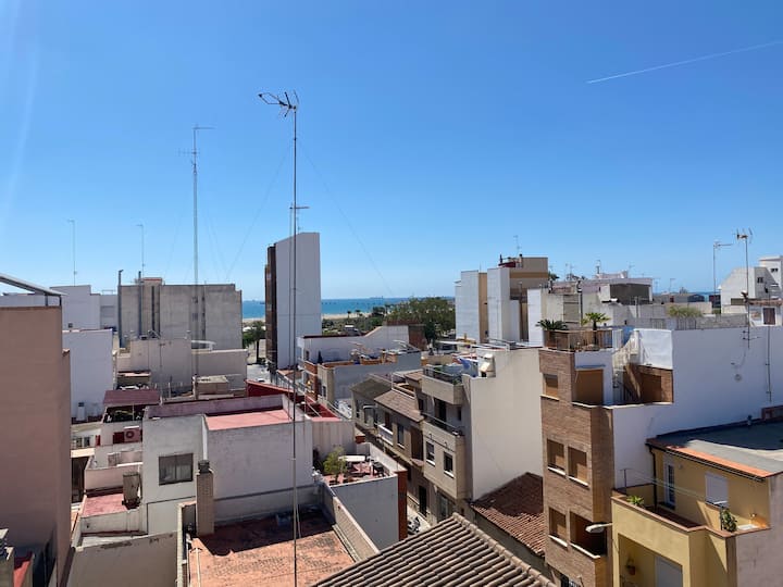 Piso A 100 Metros De La Playa. - Sagunto