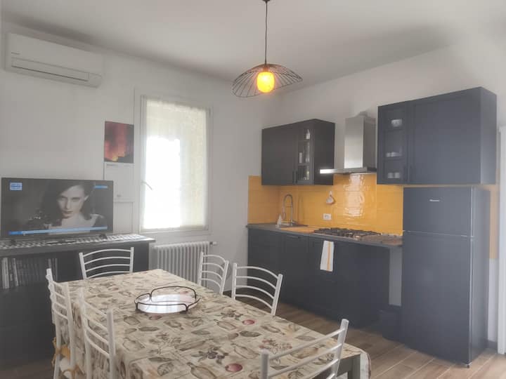 3 Camere Parcheggio & Comodita! - Bologna