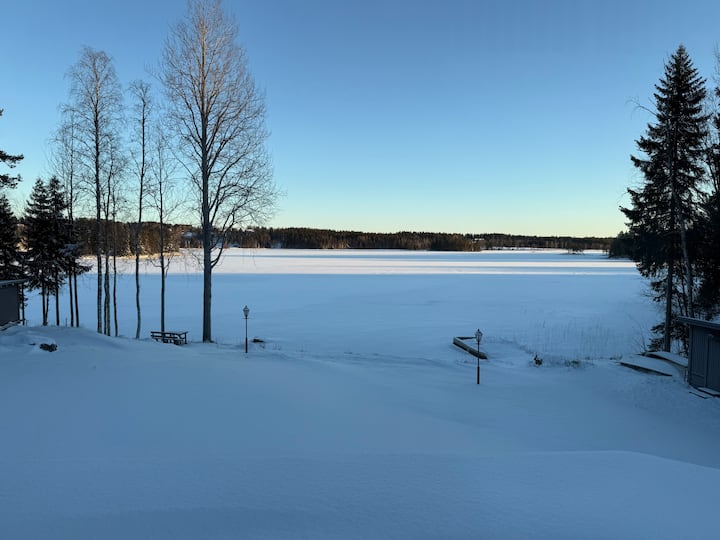 Sjönära Gårdshus På Landet Med Härlig Utsikt - Vindeln