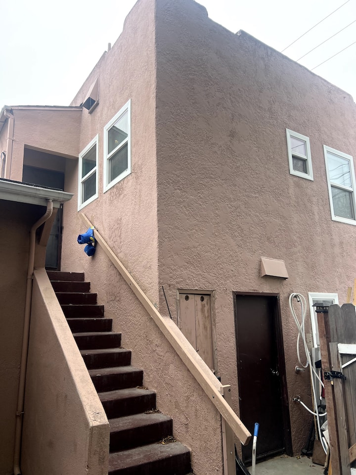 Guest House With  The Ocean View. - Long Beach, CA