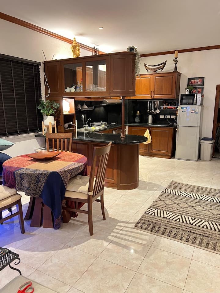 2 Bedroom Well-equipped Apartment - Pa Tong