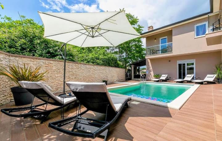 Modern House Luna With Pool - Rovinj