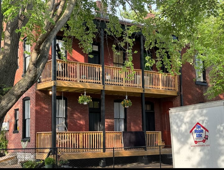 1875 Beautifully Restored 5 Bdrm - St. Louis, MO