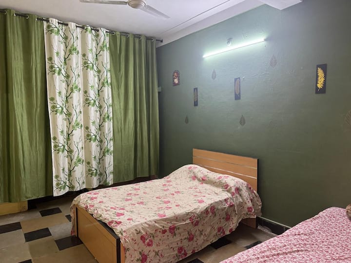 Cozy And Classy - Hyderabad