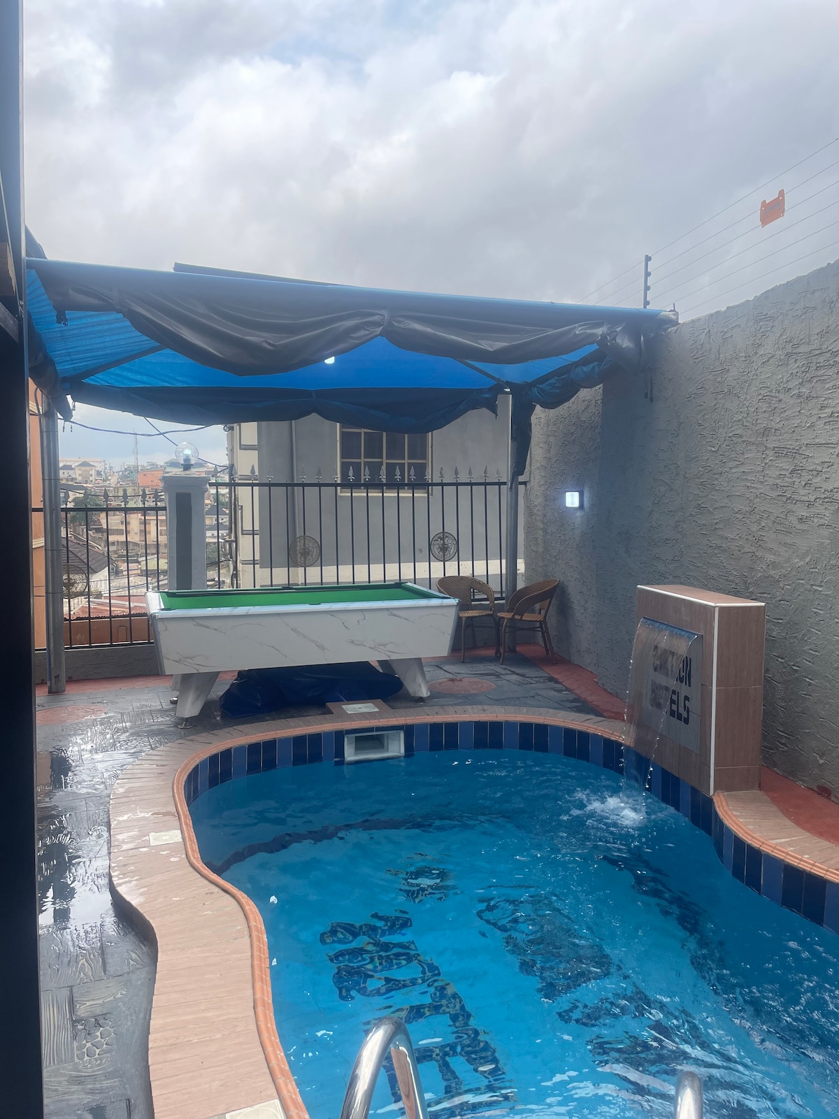 Ovation regular 3 - Hotels for Rent in Lagos, Lagos, Nigeria - Airbnb