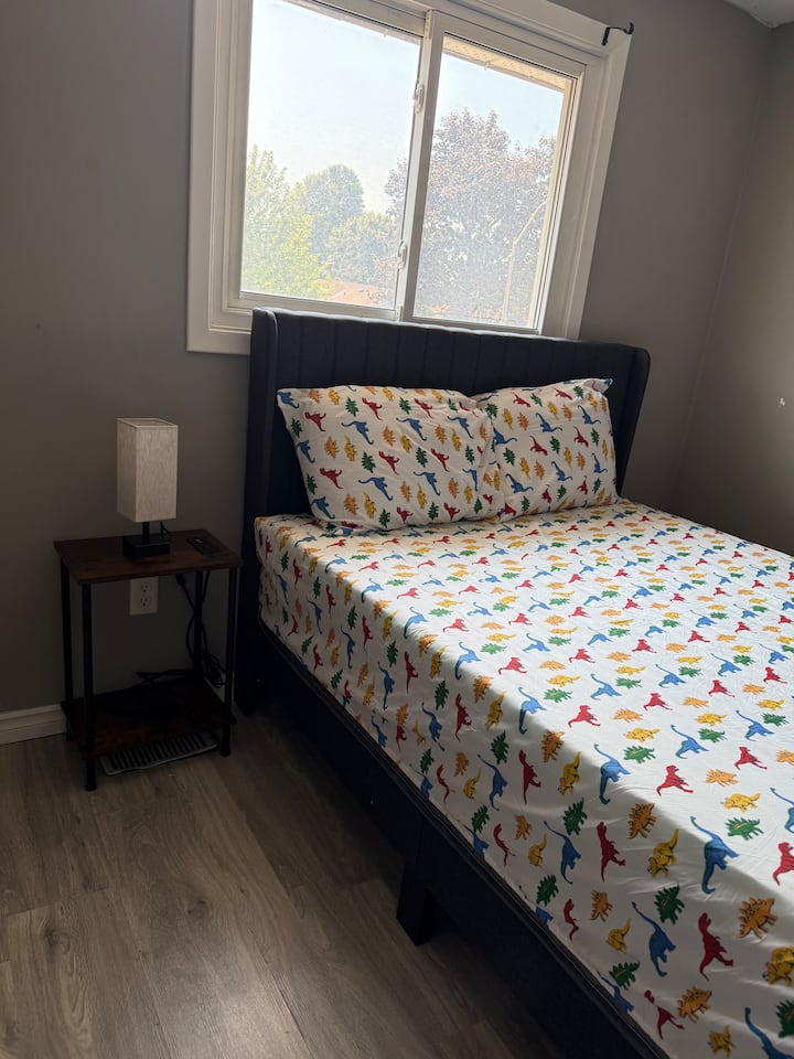 Peaceful Guest Stay Oshawa - Oshawa