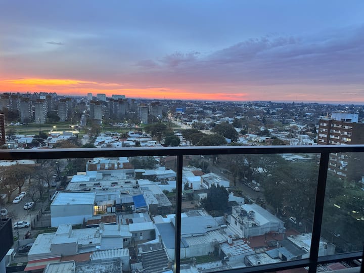 Stunning 1 Br Ap With Open Views - Montevideo