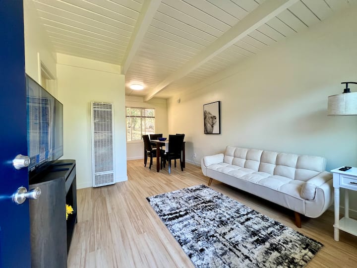 Charming Views & Amenities! - Belmont, CA