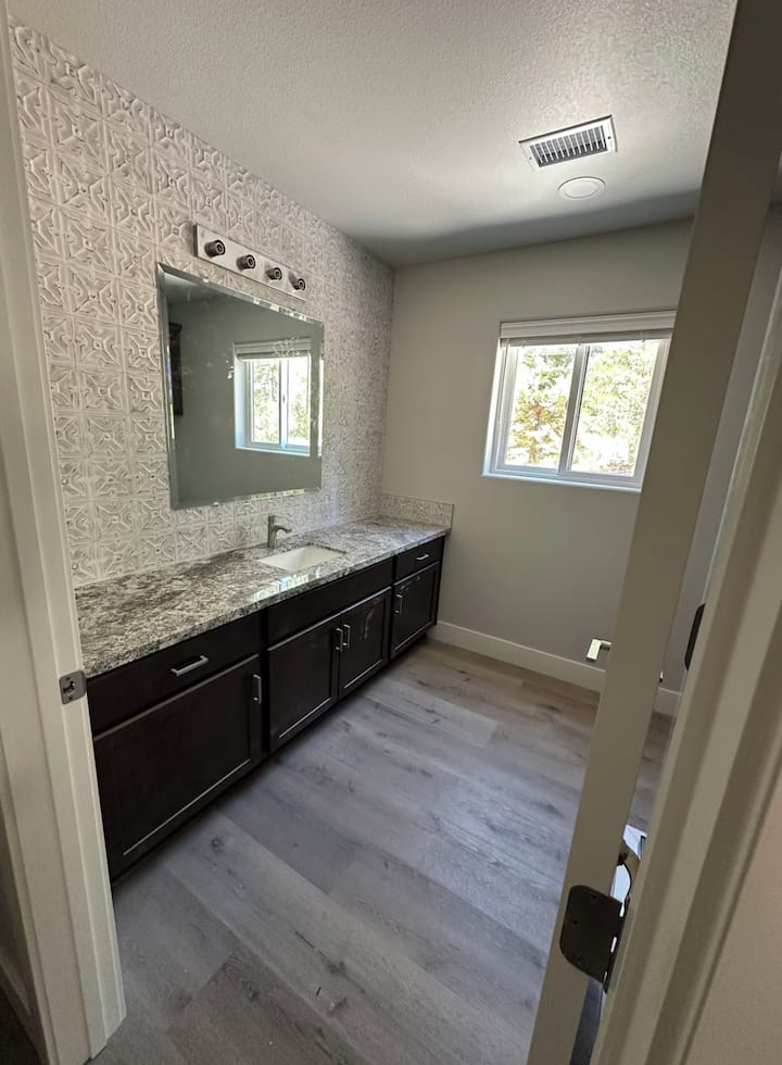 The White House | Coveted Triplex Near Lake - Shaver Lake, CA
