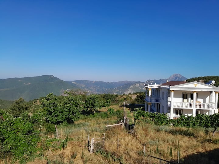 Mountain Villa - Rubik