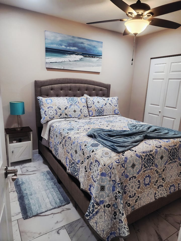 Sweet Home In Spring Hill - Weeki Wachee