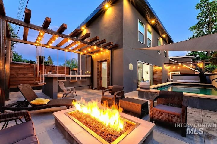 Boise Whitewater Villa *Heated Pool! - Boise